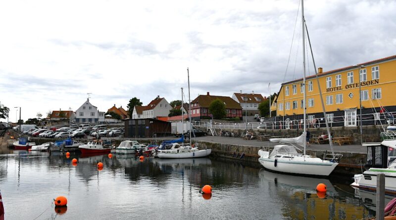 Svaneke - Danmarks mindste og meget smukke købstad emmer af liv ...